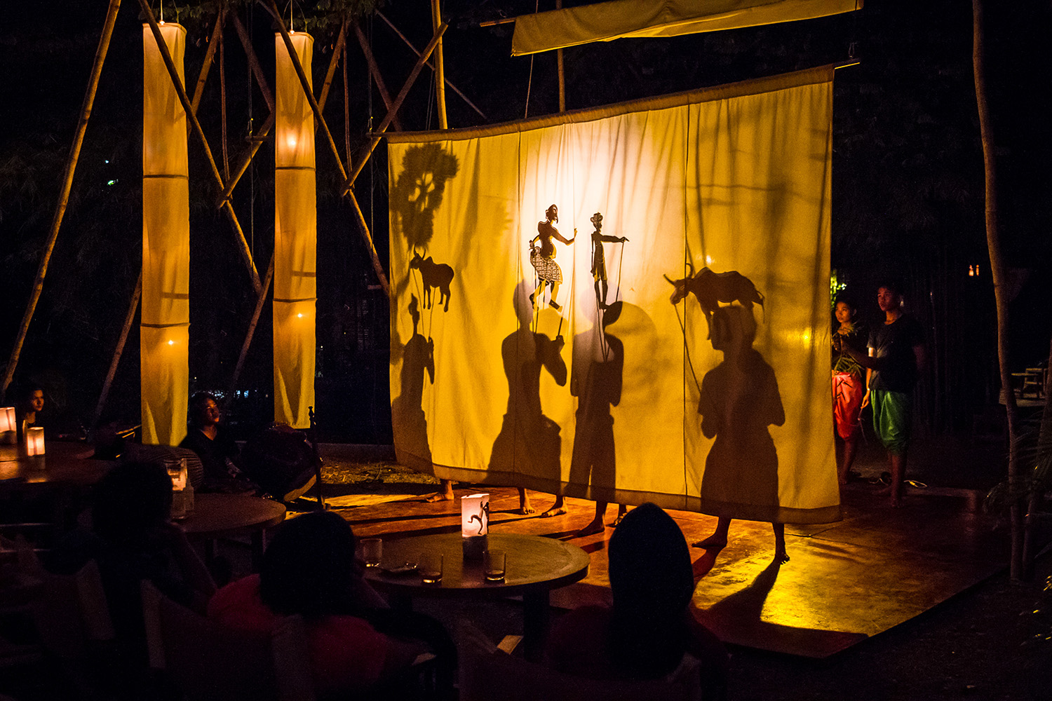 Bambu Stage | Puppets Shadow Show
